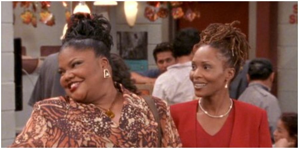10 Classic Thanksgiving Sitcom Episodes To Stream On Netflix Or Hulu ...