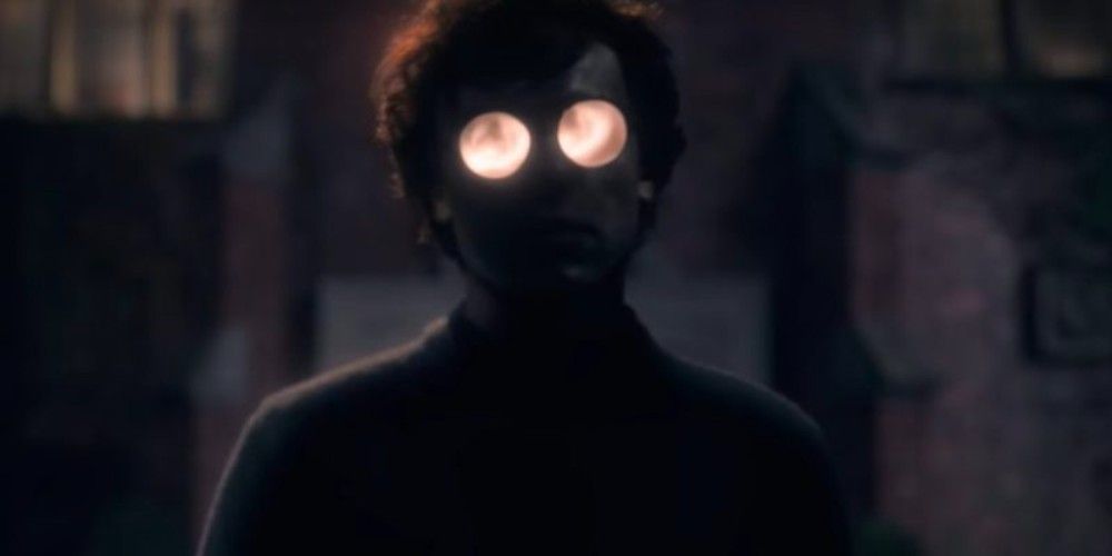 10 Hidden Details In The Haunting of Bly Manor Everyone Completely Missed