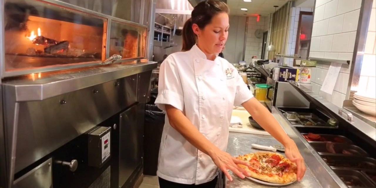 Hell's Kitchen: The 10 Best Chefs Ranked By Likability