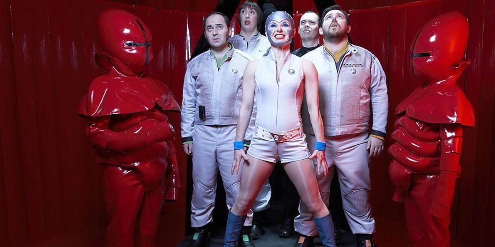 10 Hilarious TV Comedies Set In Space