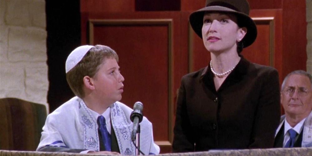 Frasier: How Frederick Changed From Season To Season