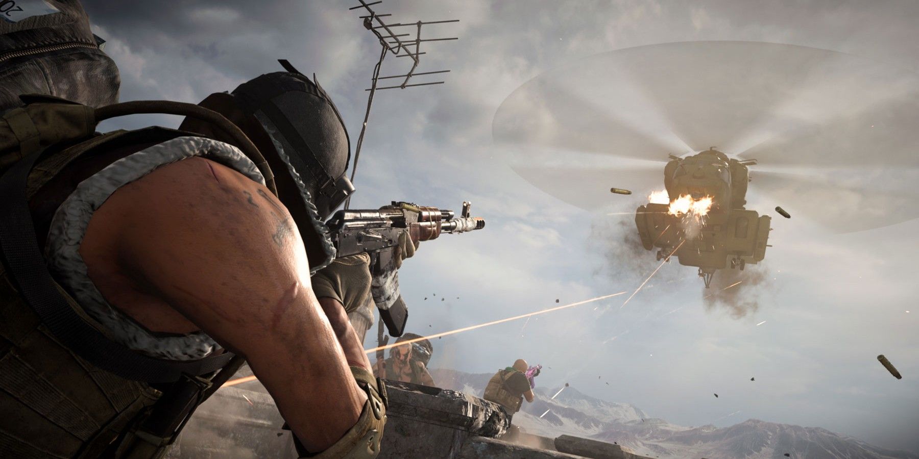 COD: Warzone Player Catches a Dive Bombing Helicopter In Midair