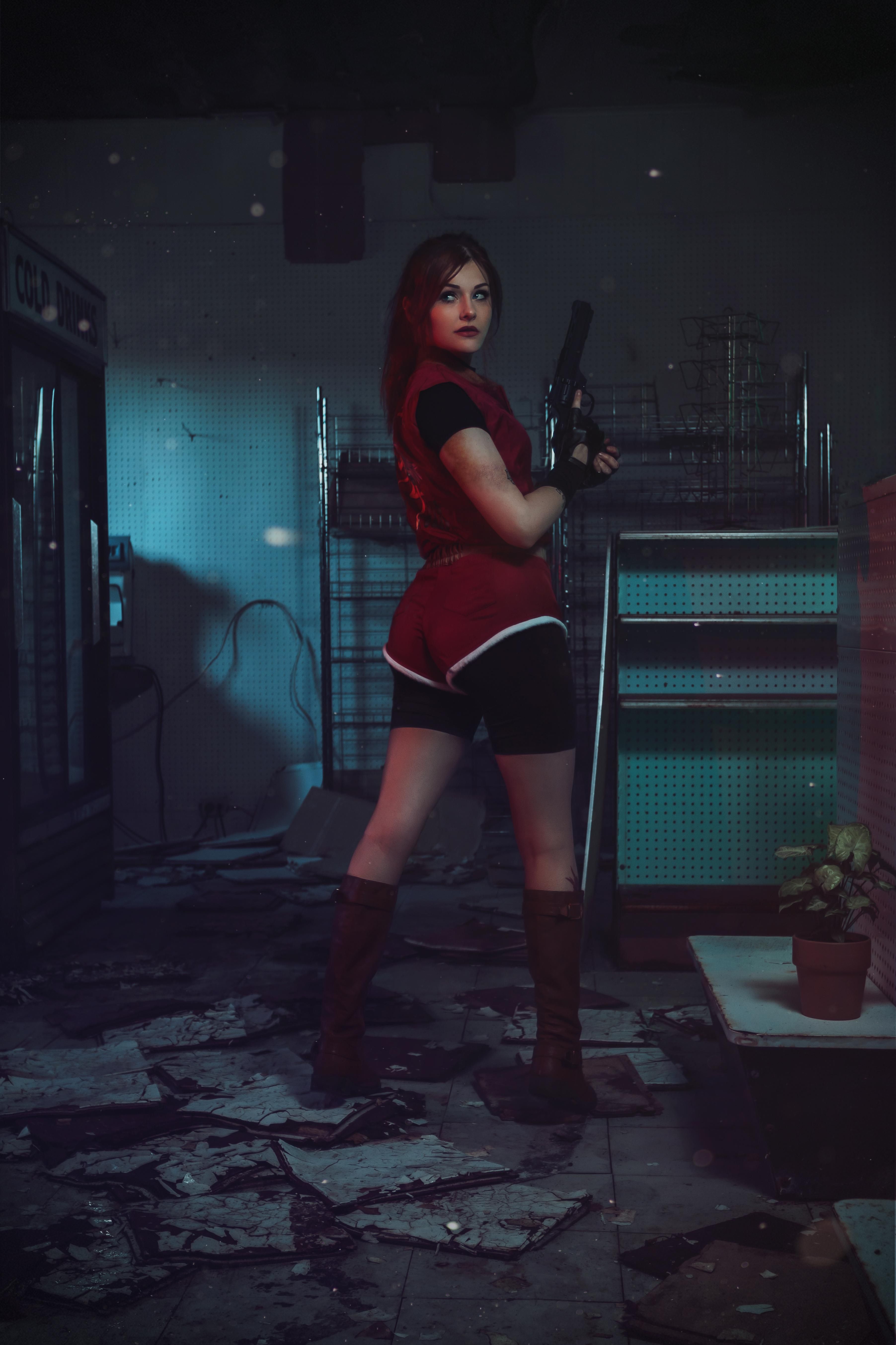 Resident Evil: 10 Chris And Claire Redfield Cosplay That Are Too Good