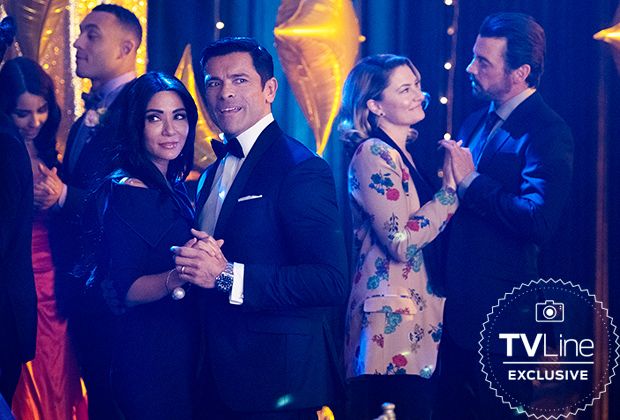 Riverdale Season 5 First Look Photos Show Archie At The Prom