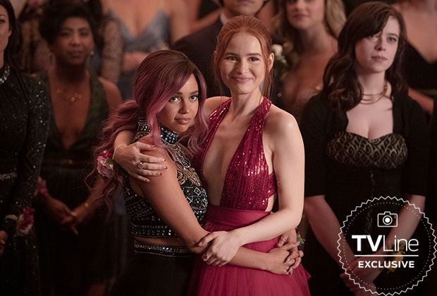 Riverdale Season 5 First Look Photos Show Archie At The Prom