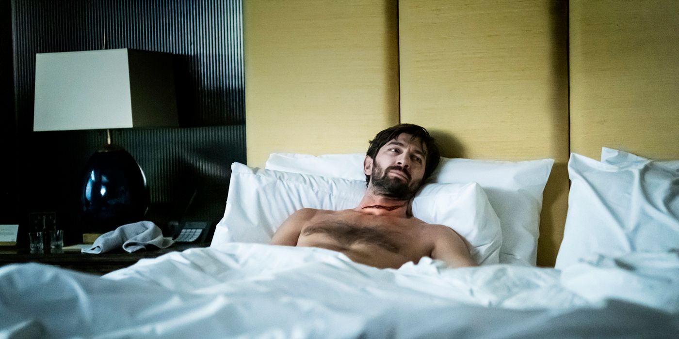 The 9 Best Plot Twists In The Flight Attendant