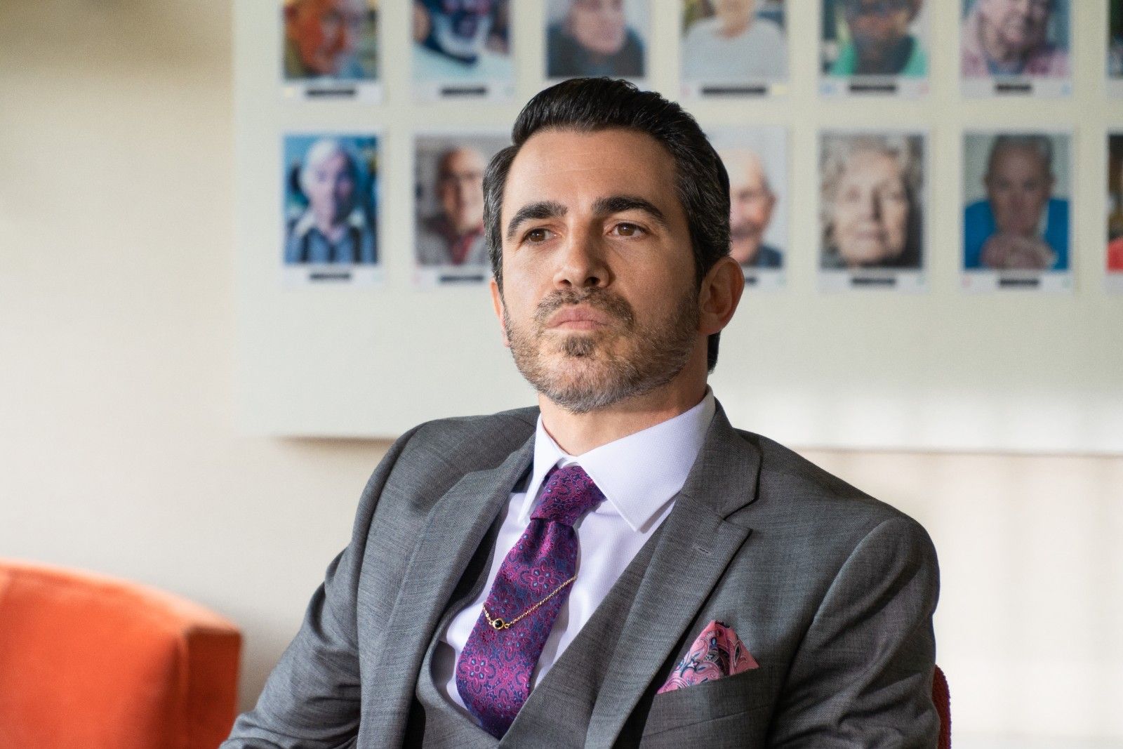 Peter Dinklage Kidnaps Rosamund Pike In I Care A Lot Movie Trailer