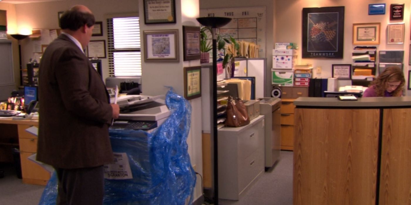 The Office: Dwight's 10 Most Hilarious Complaints Against Jim, Ranked