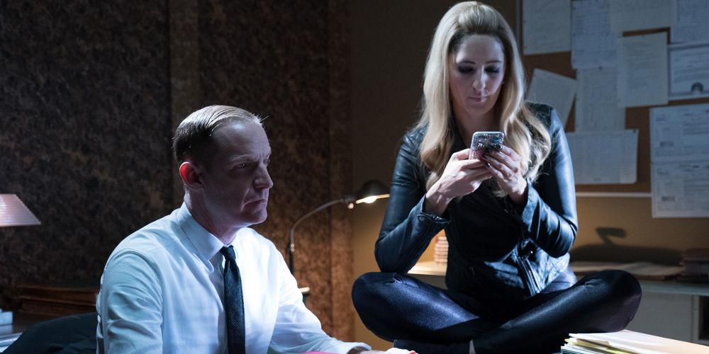 The Good Place: 5 Ways Good Janets Are Best (& 5 Ways Bad Janets Rule More)