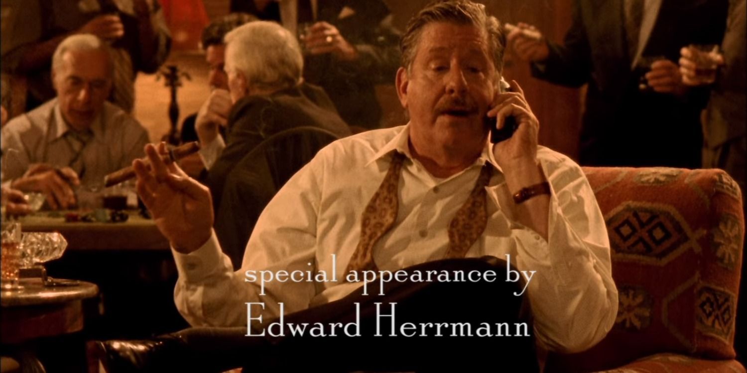 10 Hidden Details You Never Noticed In The Gilmore Girls Opening Credits