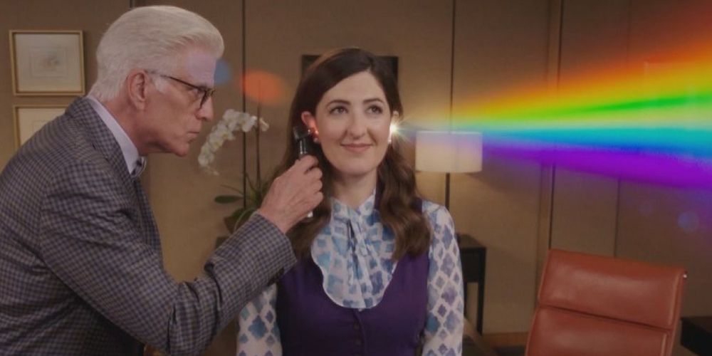 The Good Place: 5 Ways Good Janets Are Best (& 5 Ways Bad Janets Rule More)