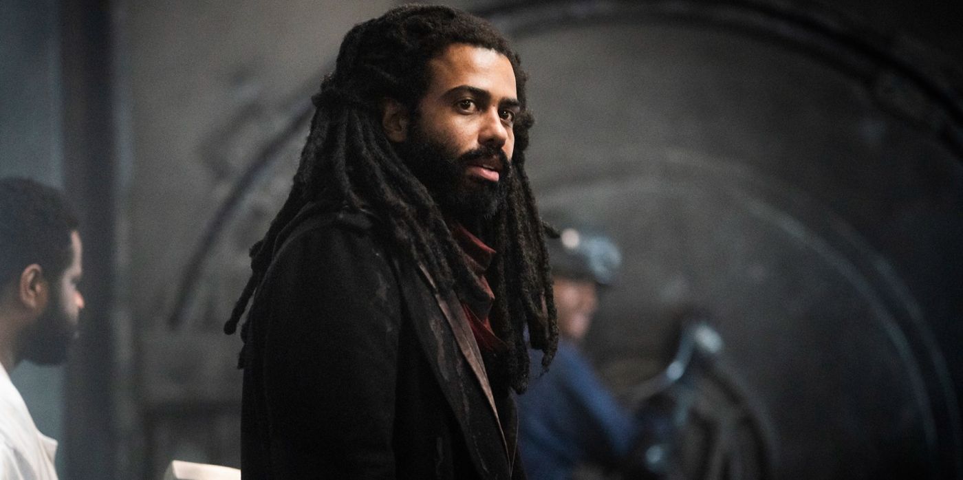 Snowpiercer Theory: Wilford's Victory Means Layton Will Share Melanie's ...
