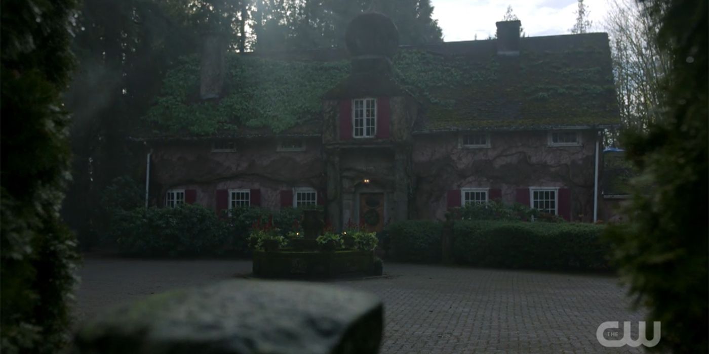 Riverdale: The Main Characters' Homes, Ranked