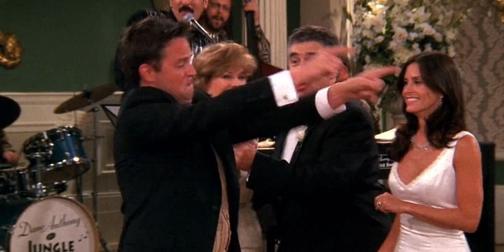Friends: 10 Funniest Dances By The Main Characters, Ranked