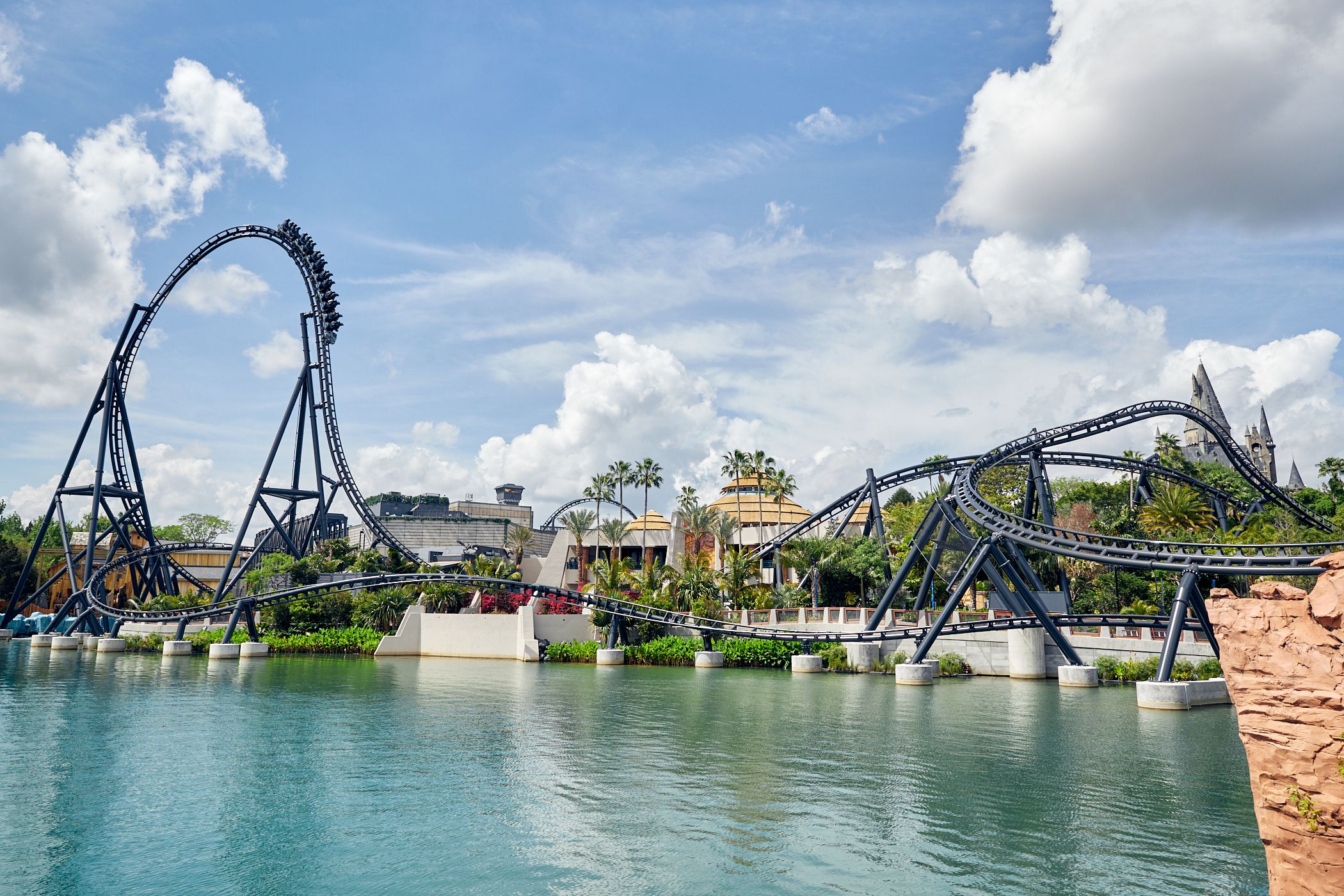 Jurassic World VelociCoaster Images Reveal Raptors In Universal's ...