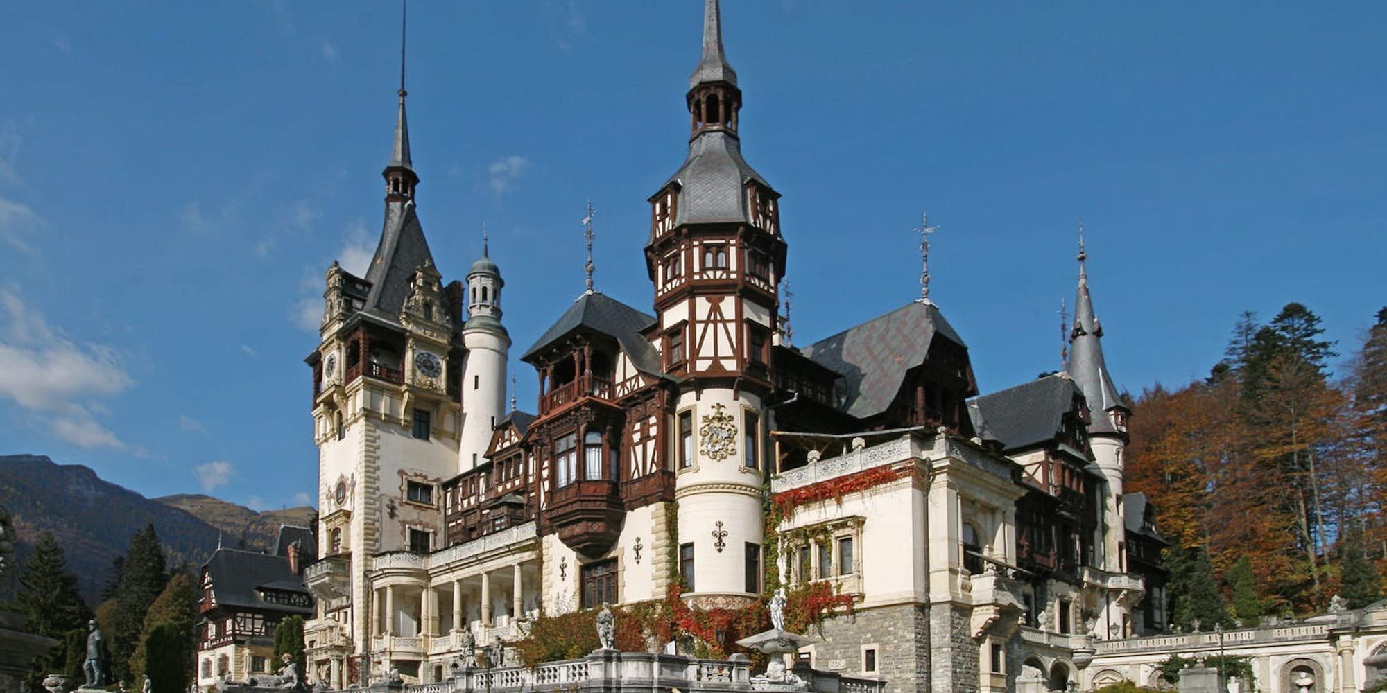 Resident Evil Village Fan Shows Off Real-World Inspiration For Castle