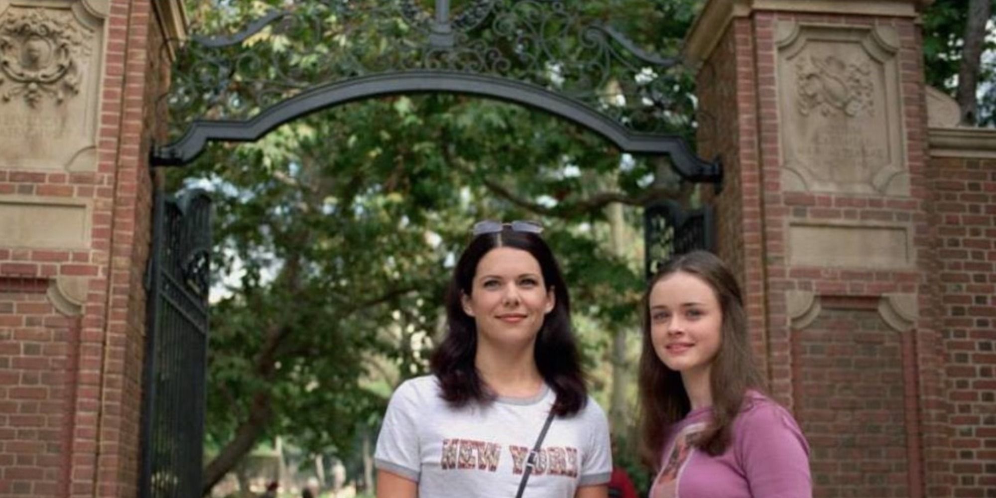 Gilmore Girls: 13 Problems Fans Have With Rory, According To Reddit