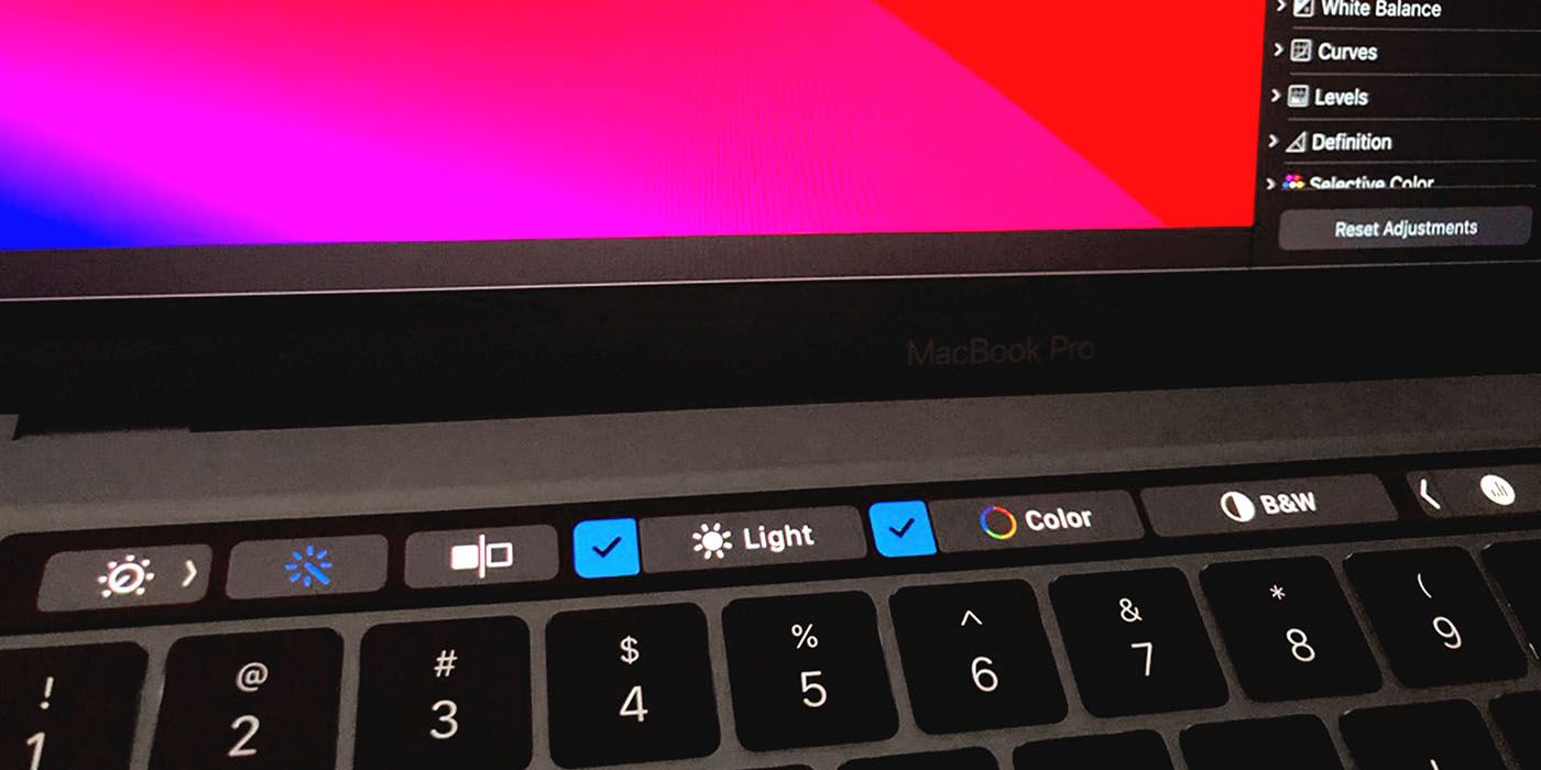 10 Things You Didn't Know The MacBook Pro Touch Bar Could Do