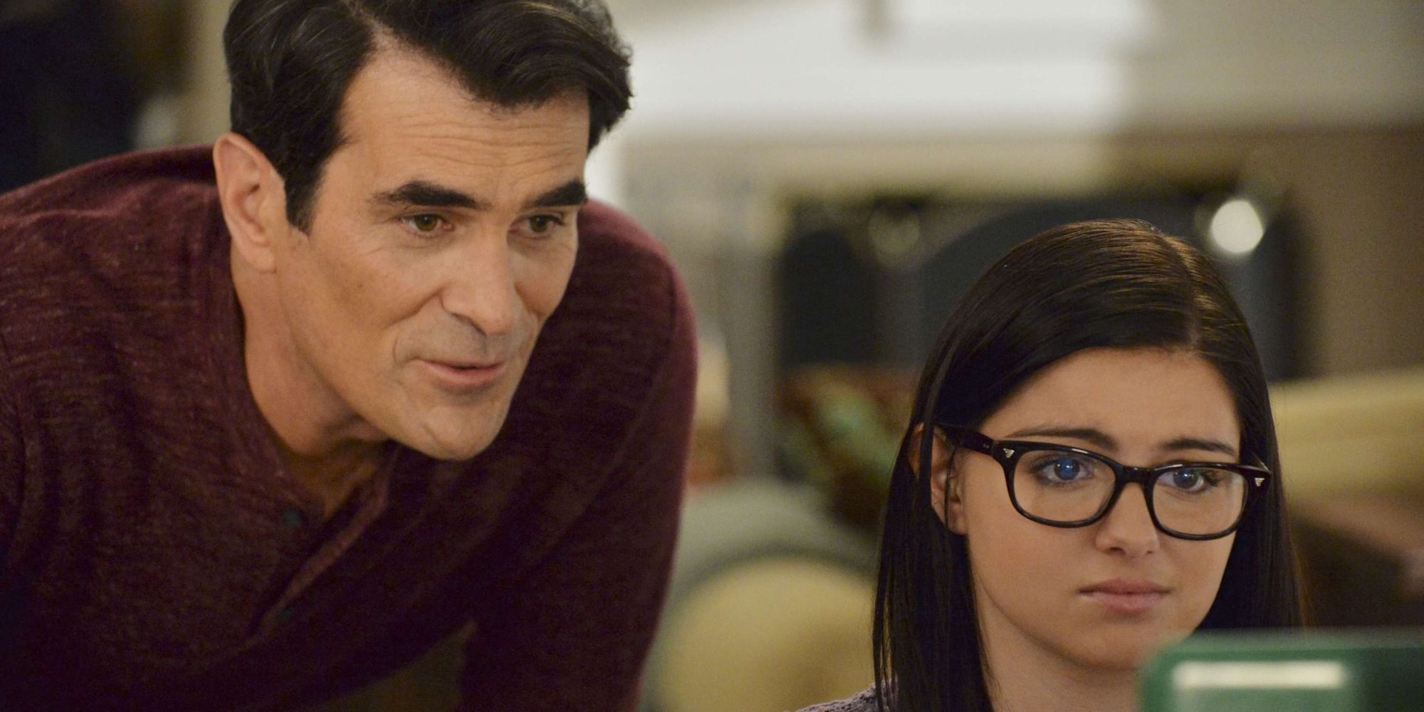 Modern Family: 10 Best Phil Dunphy Greetings & Their Meanings