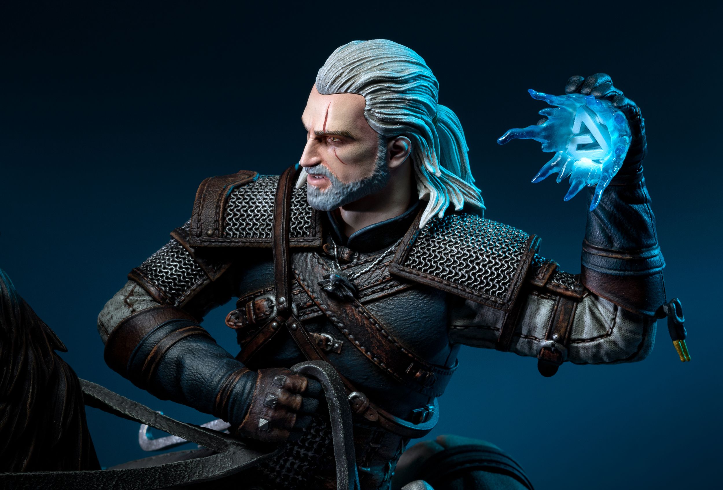 The Witcher: Exclusive Looks At New, Detailed Geralt & Roach Figure