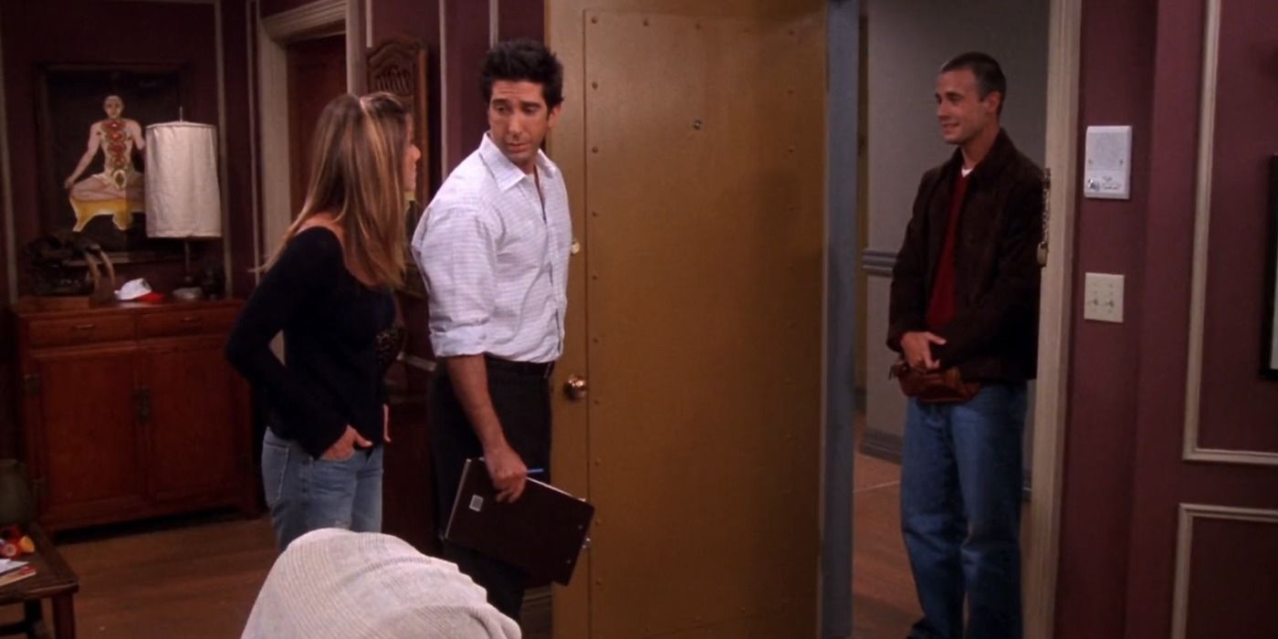 Friends: 5 Times The Show Defied Gender Norms (& 5 It Didn't)