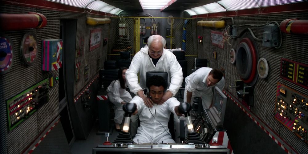 Community: 10 Funniest Pierce Hawthorne Moments