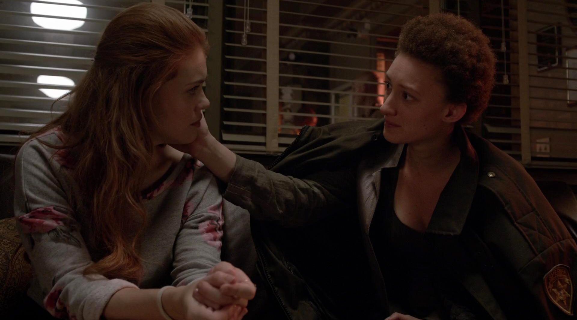Teen Wolf: 5 Times Lydia Acts Like A Typical Teenager (& 4 Times She ...