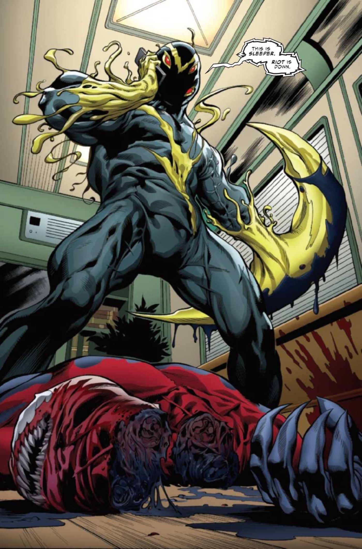 Agent Venom Finally Gets the Upper Hand Against Carnage