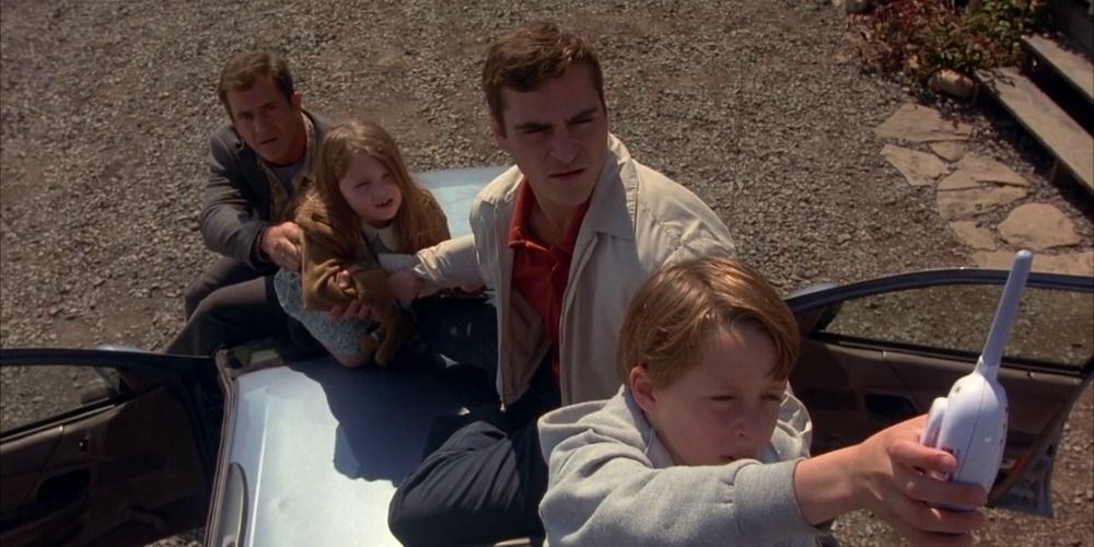 Signs: 10 Scariest Scenes We Can't Stop Thinking About