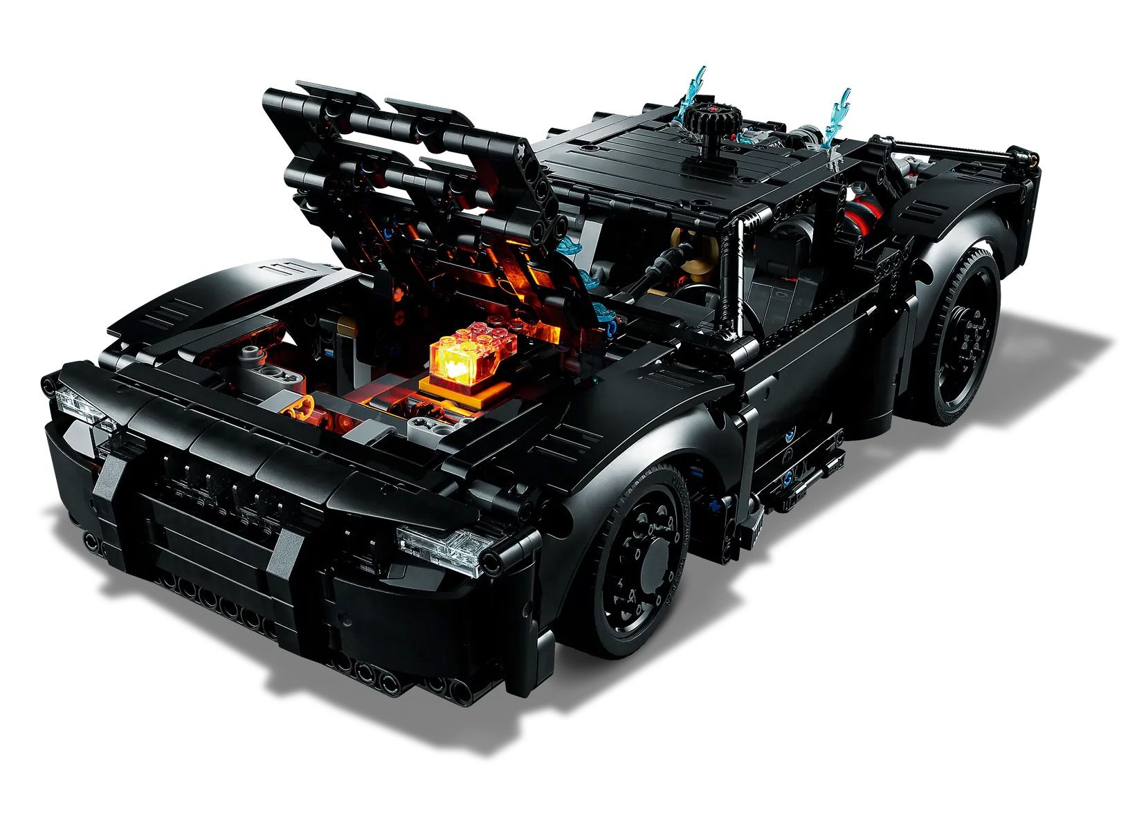The Batman: New Look At Penguin Chase Revealed In LEGO Set