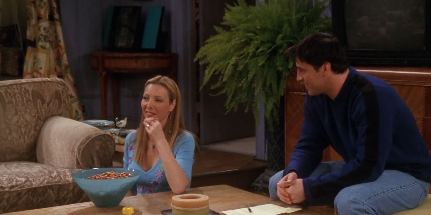 Friends: 10 Times Phoebe & Joey Almost Got Together