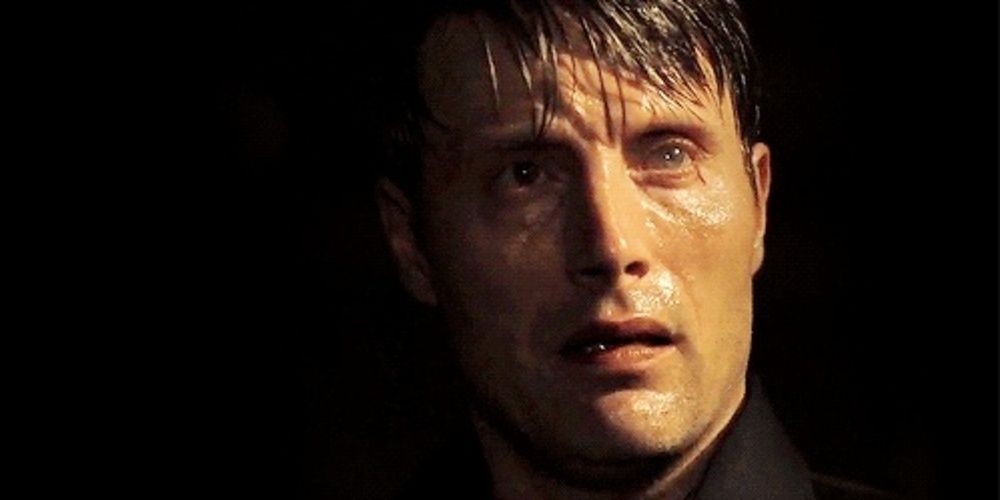 James Bond: 10 Funniest Goofs & Mistakes That Made It Into The Movies