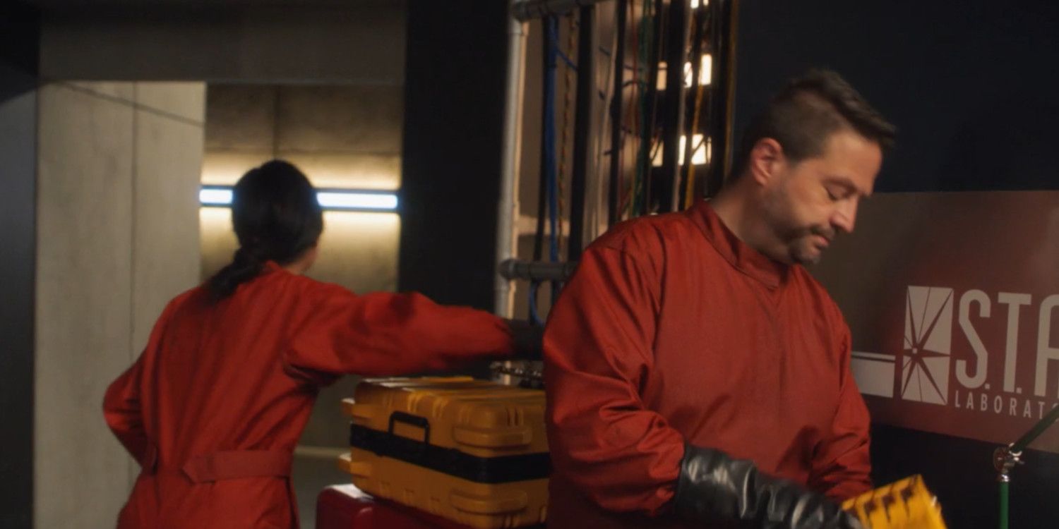 The Flash Season 8's STAR Labs Change Creates A Central City Plot Hole