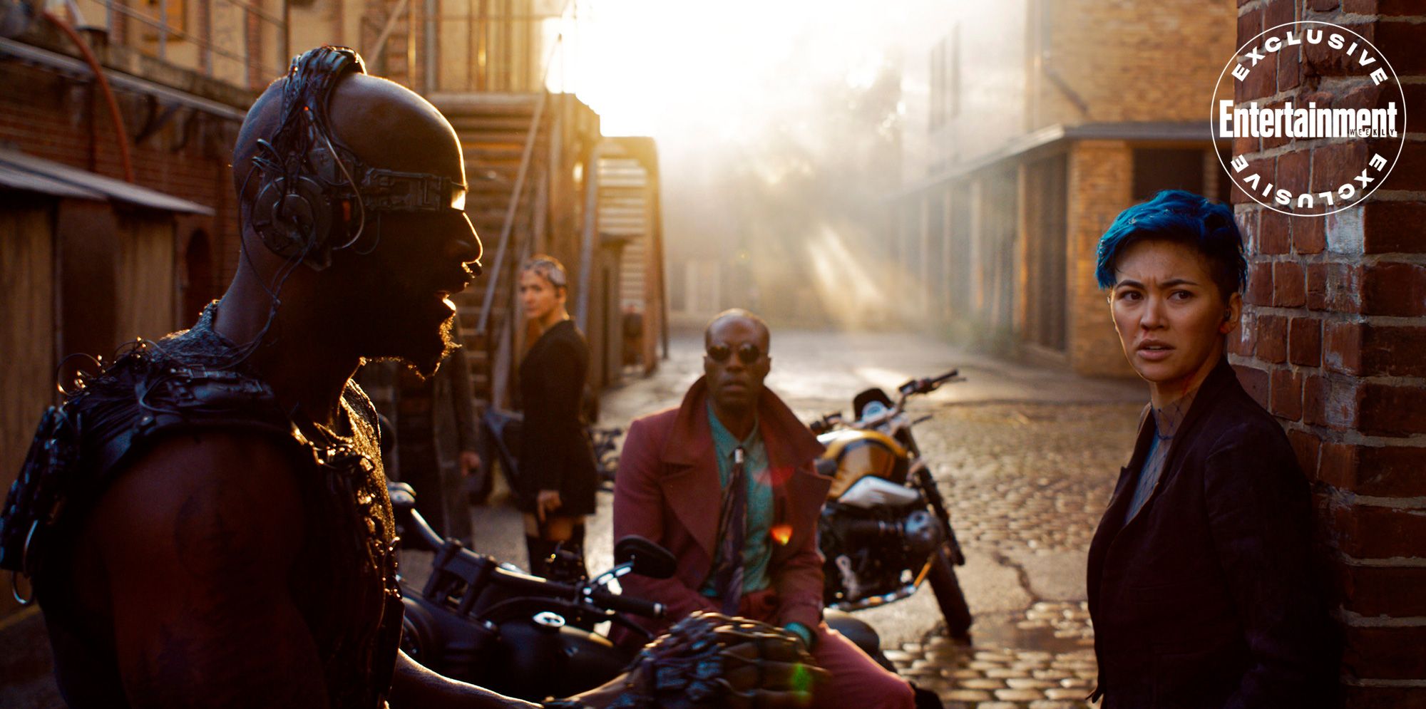 Matrix 4 Image With Morpheus, Lexy & Bugs Reveals Mysterious New Tech