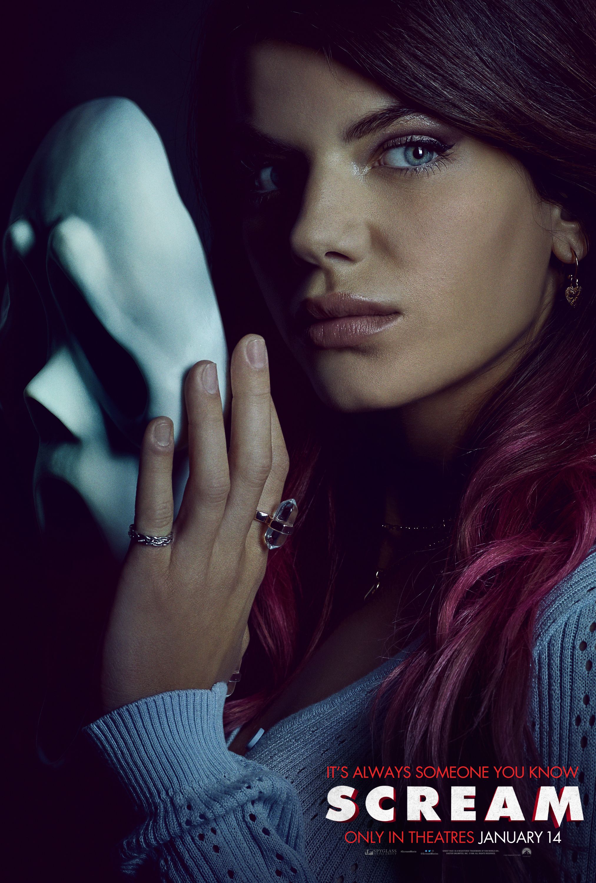 Ghostface Mask Is Held By 9 Different Characters In Scream 5 Posters