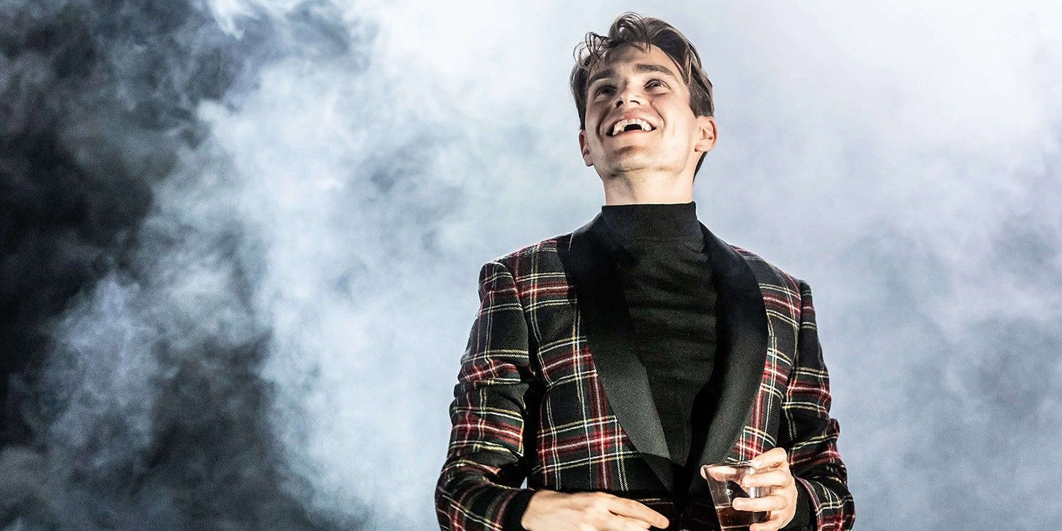 Disney's Live-Action Snow White Casts Male Lead (Not Prince Or Huntsman)