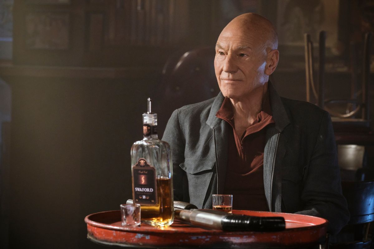 Star Trek: Picard Season 2 Images Show Patrick Stewart in the Past