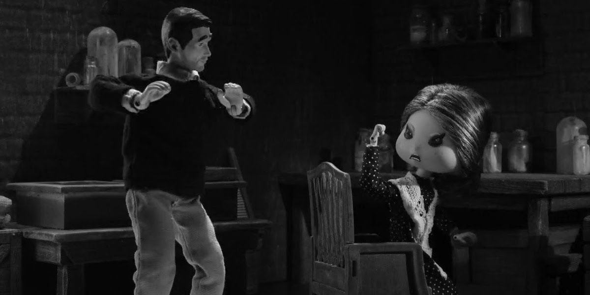 10 Movies & TV Scenes That Parody Alfred Hitchcock's Psycho