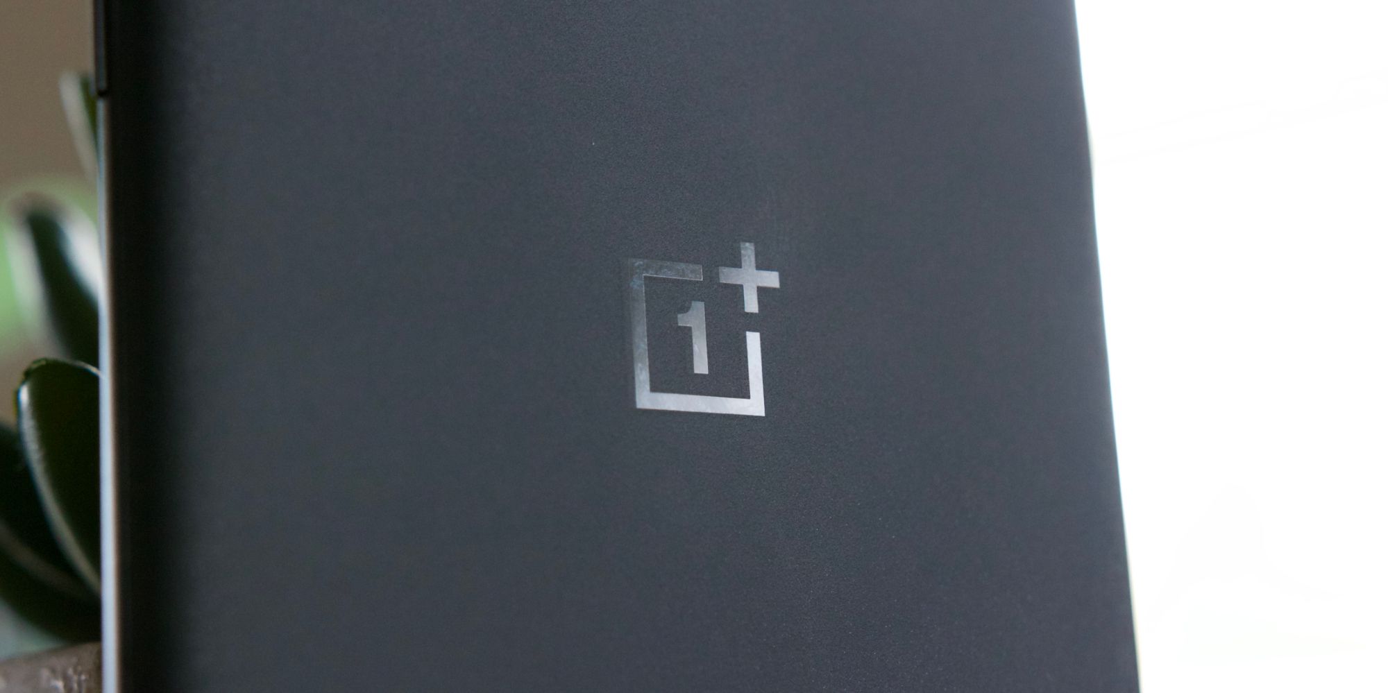 Is The OnePlus 10 Pro Dual SIM? What You Should Know Before Buying