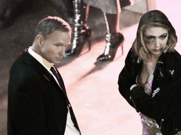 The Batman: 23 Images Show Riddler's Plans In Detail