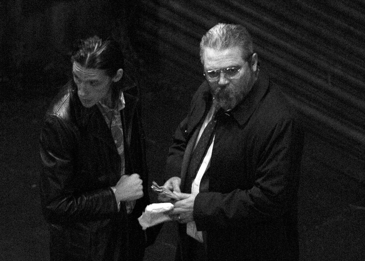 The Batman: 23 Images Show Riddler's Plans In Detail