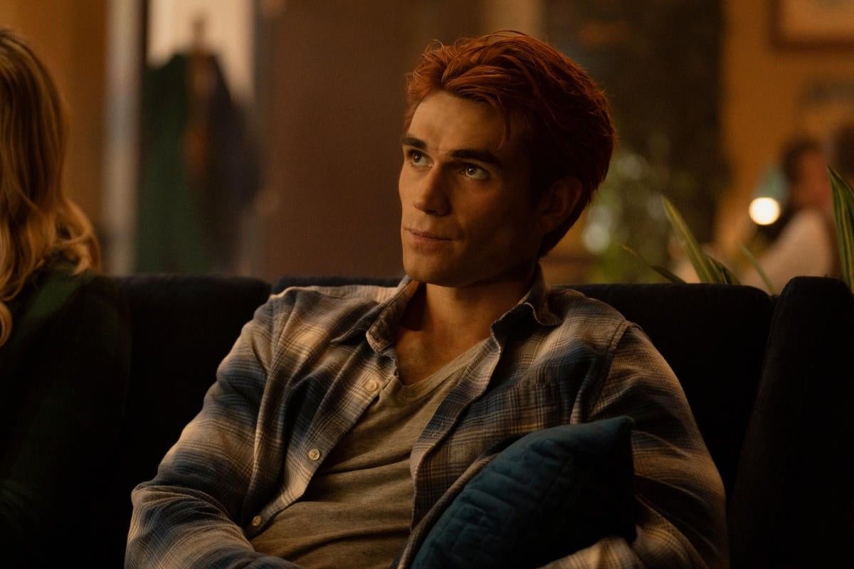 Riverdale Season 6 Images Tease Mysterious Midseason Premiere