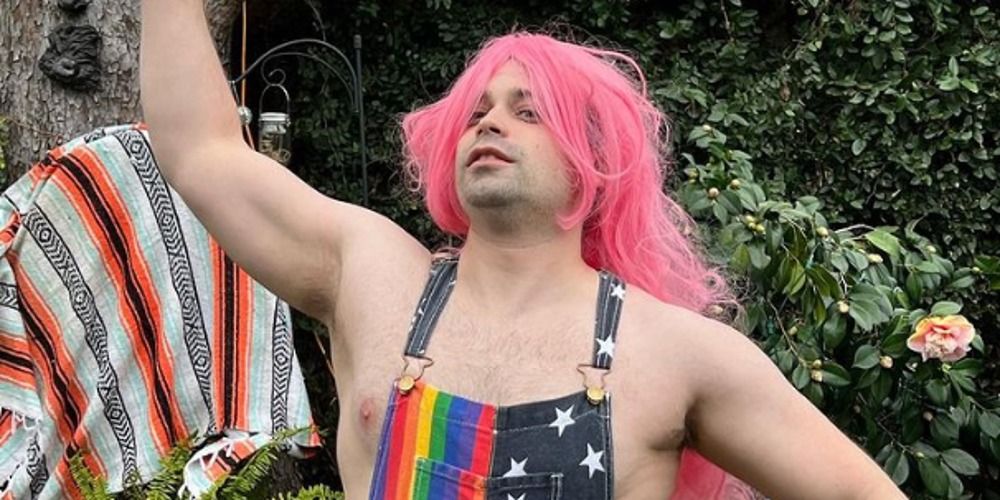 The Cast of YouTube Comedy Group Smosh, Ranked By Comic Abilities