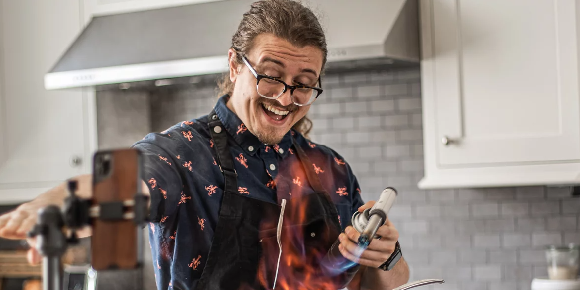 YouTube Chefs Who Are Good With Recipes, According To Reddit