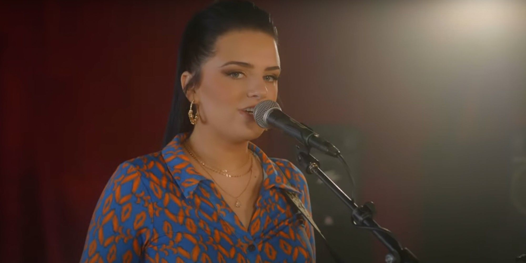 American Idol Winner Maddie Poppe Unmasked At The Masked Singer Tour
