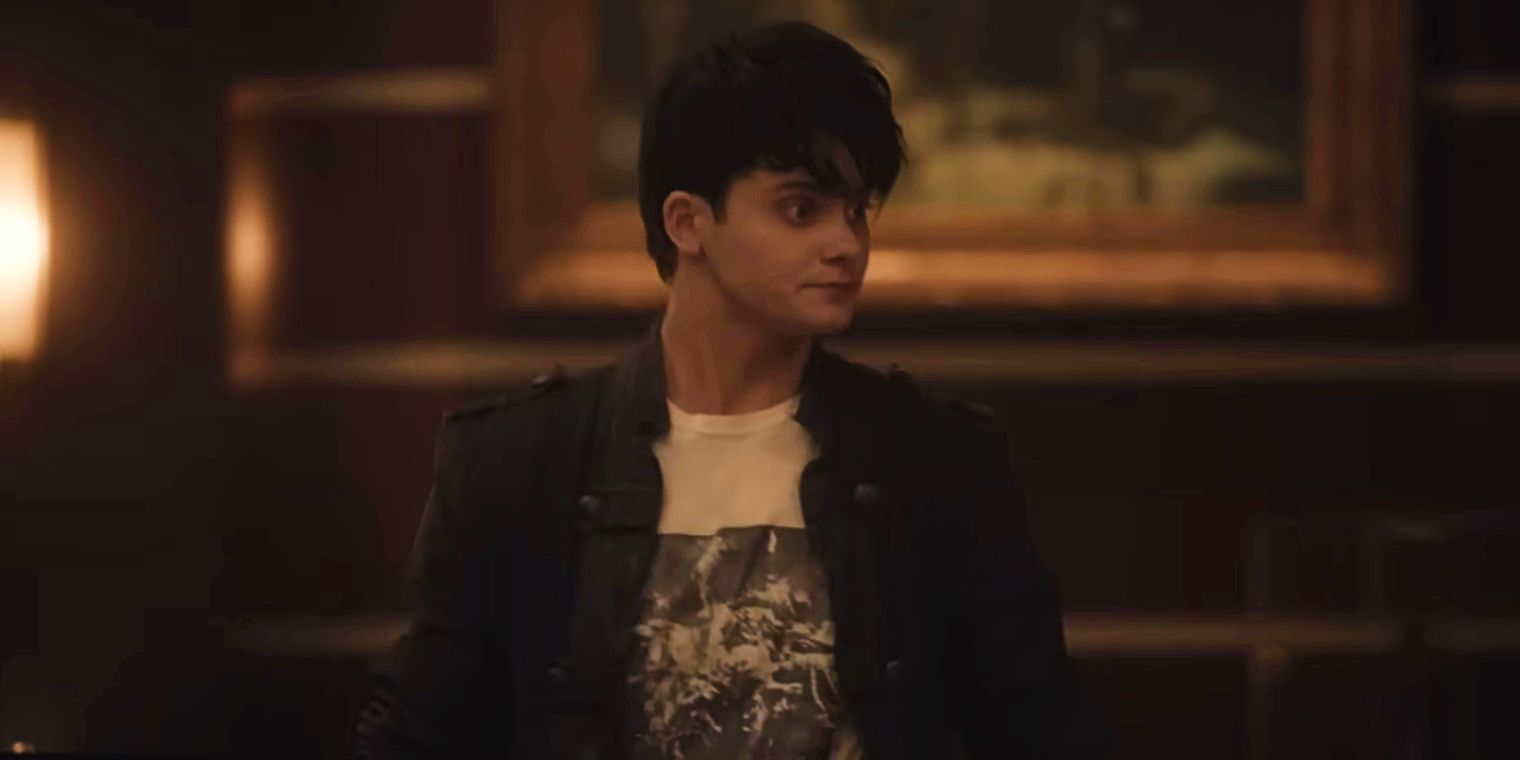 Gotham Knights Star Responds To Trailer's Missing Super Suits Criticisms