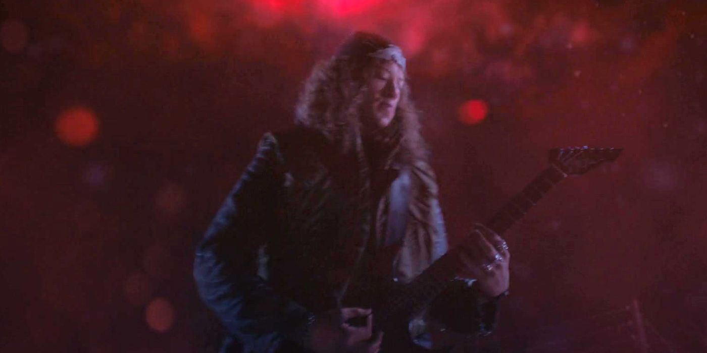 How Stranger Things Season 4 Eddie Actor Prepped For Metallica Scene