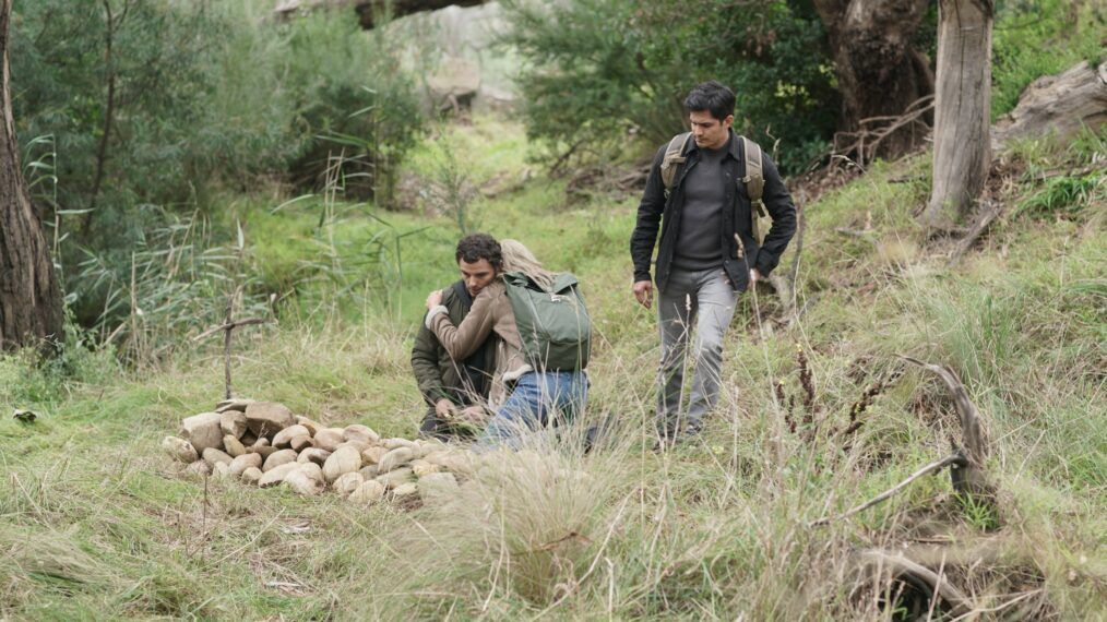 La Brea Season 2 Images Reveal 1980s Timeline