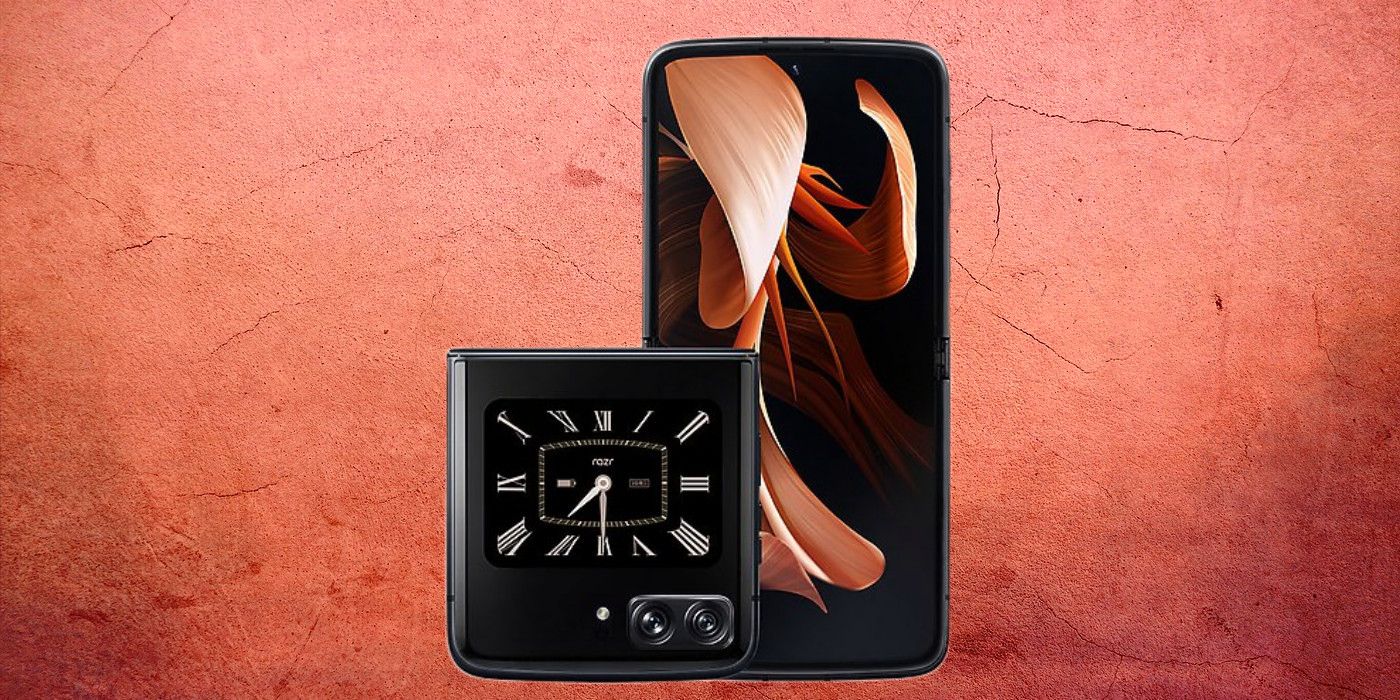 The Moto Razr 2022 Is A Galaxy Z Flip 4 Rival You Probably Can't Buy