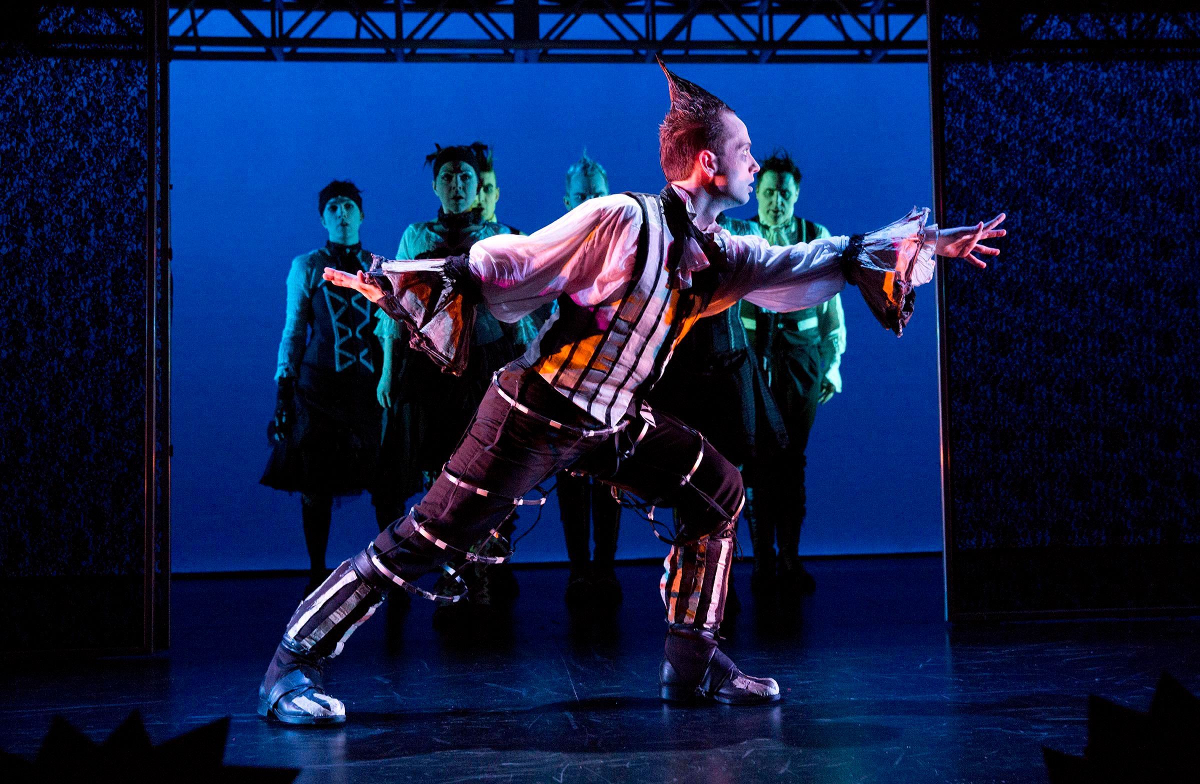 Phantom Of The Opera: 10 Musicals In Honor Of The Broadway Show Closing